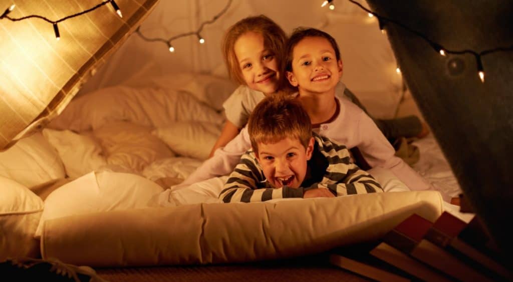 13 Simple And Fun Trampoline Sleepover Ideas! - Kids Who Play