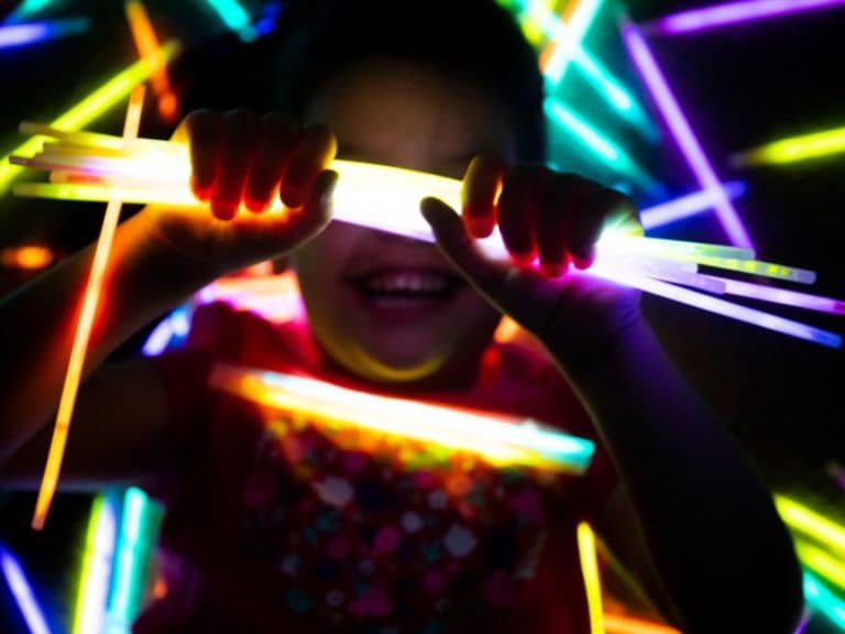 13 Simple And Fun Trampoline Sleepover Ideas! - Kids Who Play